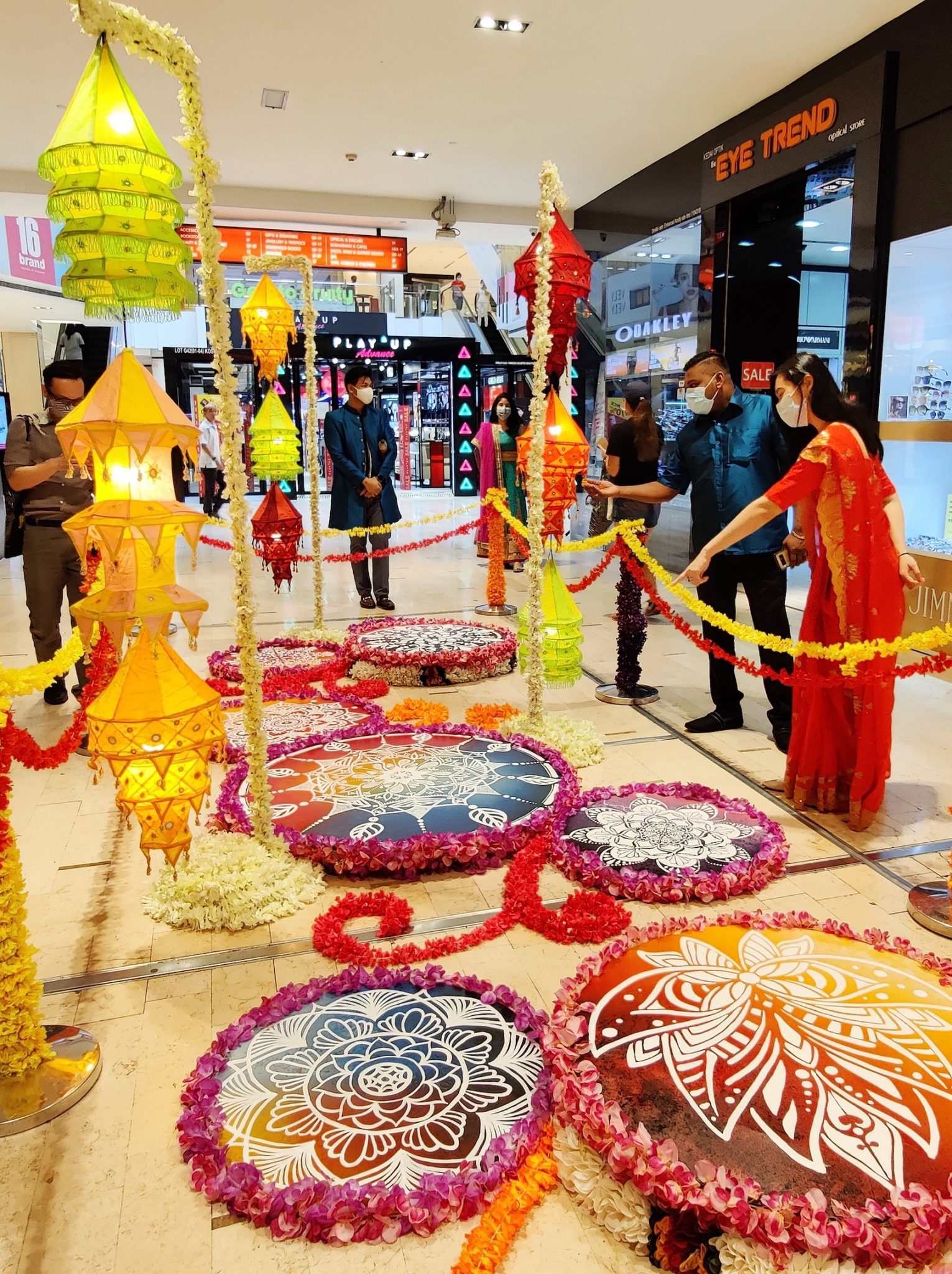 8 Malls In Klang Valley With Vibrant & Colourful Deepavali Decorations ...