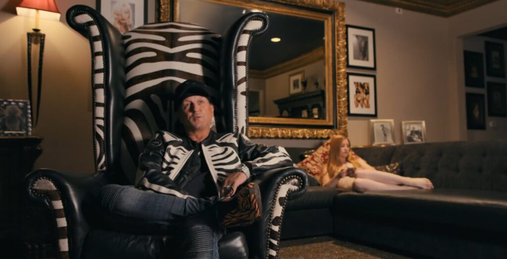 Netflix's "Tiger King 2" Review: A Fangless, Boring Cashgrab With ...