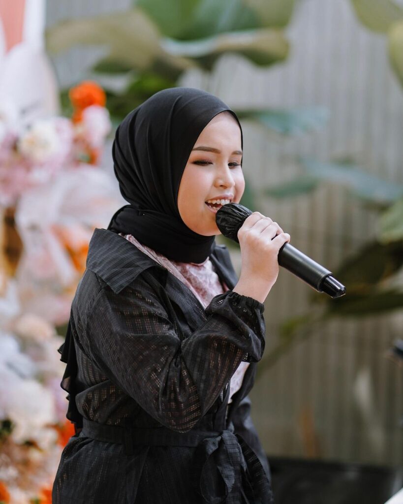 Putri Ariani: 8 Fun Facts About The Indonesia Singer Who Received Simon ...