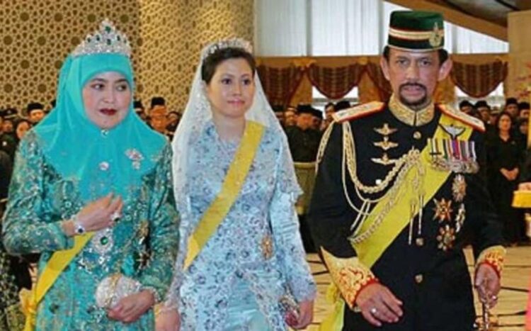 What Happened To TV3 Journalist Azrinaz Mazhar Hakim After Her Divorce ...