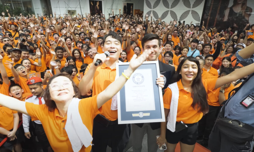 (Video) Uncle Roger Introduces Fiancée Sabrina In New Restaurant Video ...