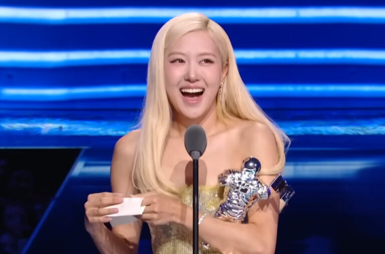 BLACKPINK Rosé Makes History With First VMA Win; Dedicates Award To Her ...
